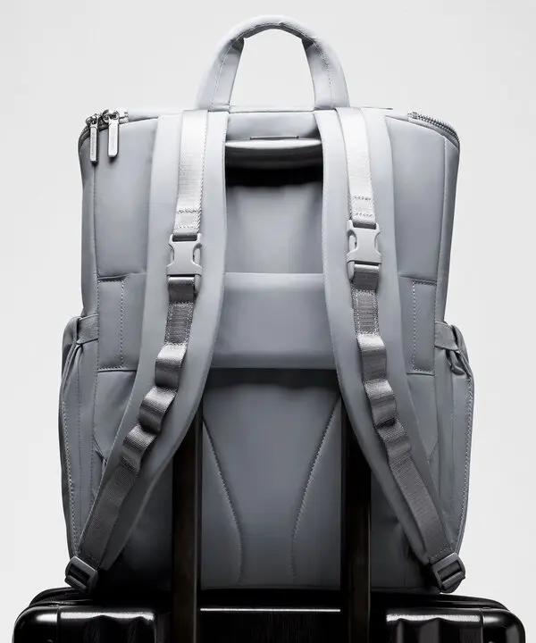 Lululemon 17l New Parent Backpack - Solar Grey | Editorialist